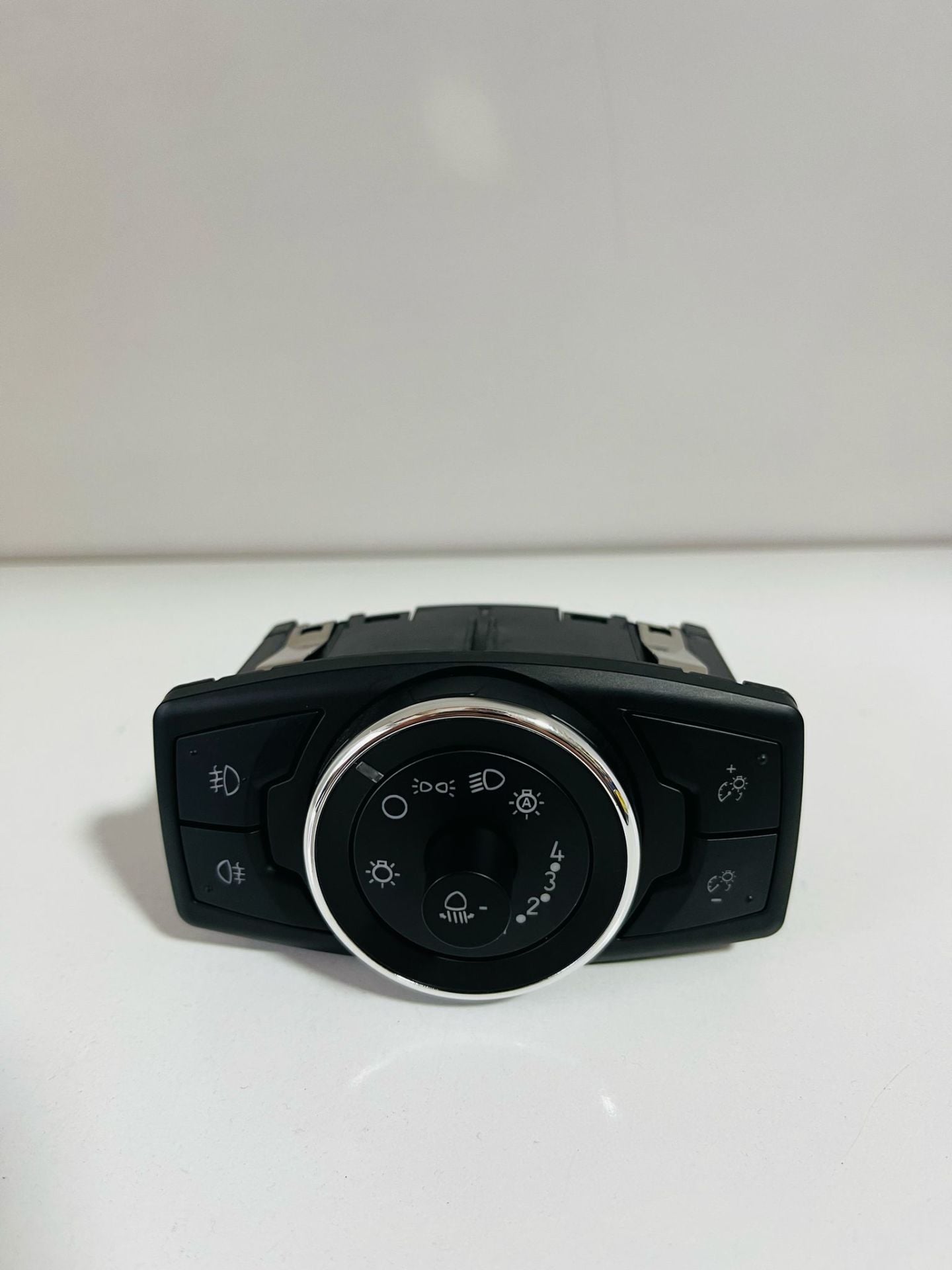 Ford Courier Far Açma Anahtar Düğmesi Çift Sis [Auto'lu] 2014-2023